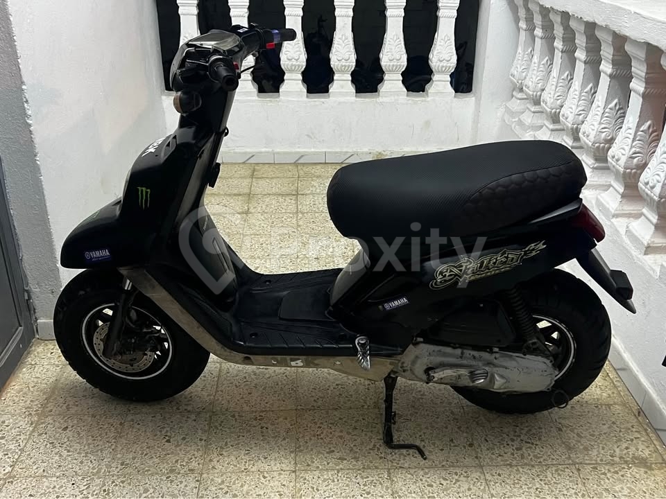 MBK Booster en bon état à Cité El Ghazela | Proxity.tn
