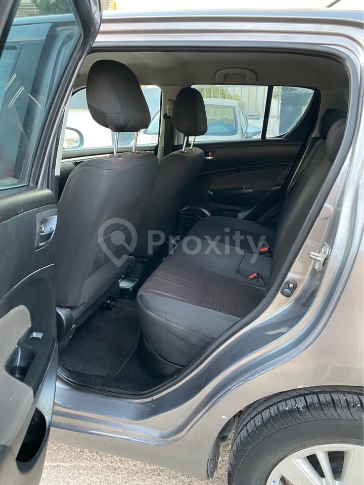 Suzuki Swift essence 5 CV année 2017 à vendre à Tunis | Proxity.tn ...