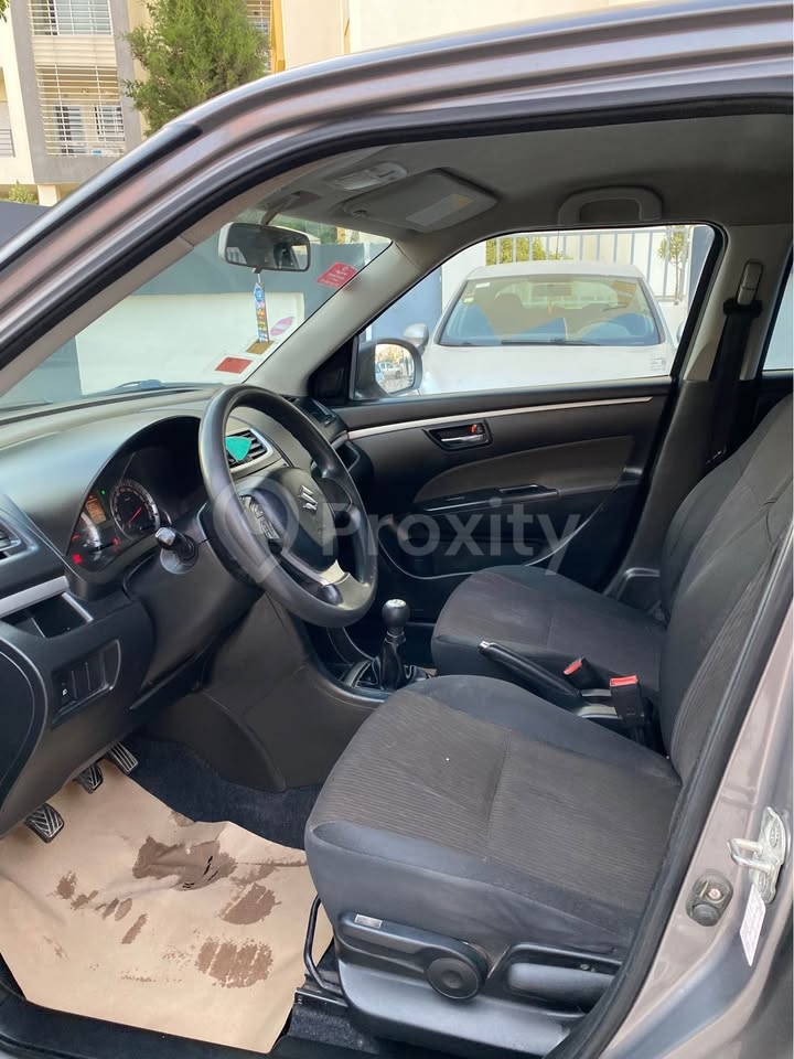 Suzuki Swift essence 5 CV année 2017 à vendre à Tunis | Proxity.tn ...